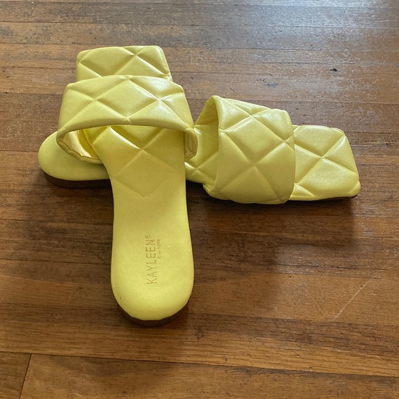 KAYLEEN By Los Angeles | Shoes | Kayleen Womens Bright Yellow Faux ...